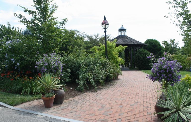 Tower Hill Botanic Garden – Land Perspectives